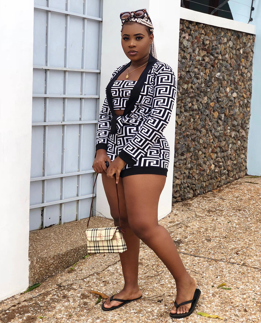 #OOTD: Ghanaian Slay Queen Just Gave Us Some Fabulous Monochrome ...
