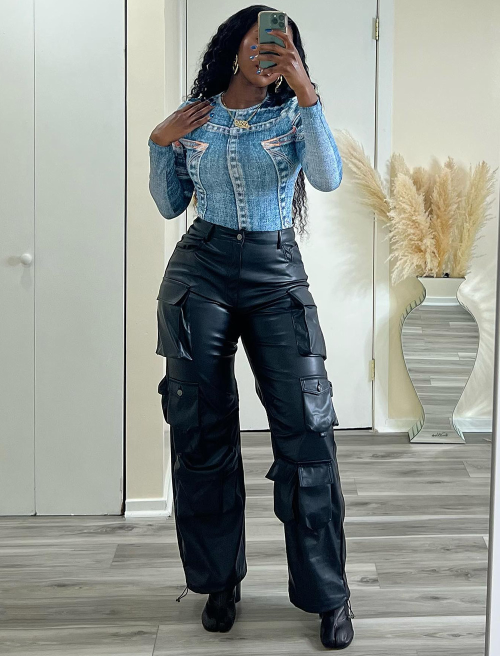 10 Trendy Ways To Recycle Your Old Jeans Outfits, Save Money, And ...