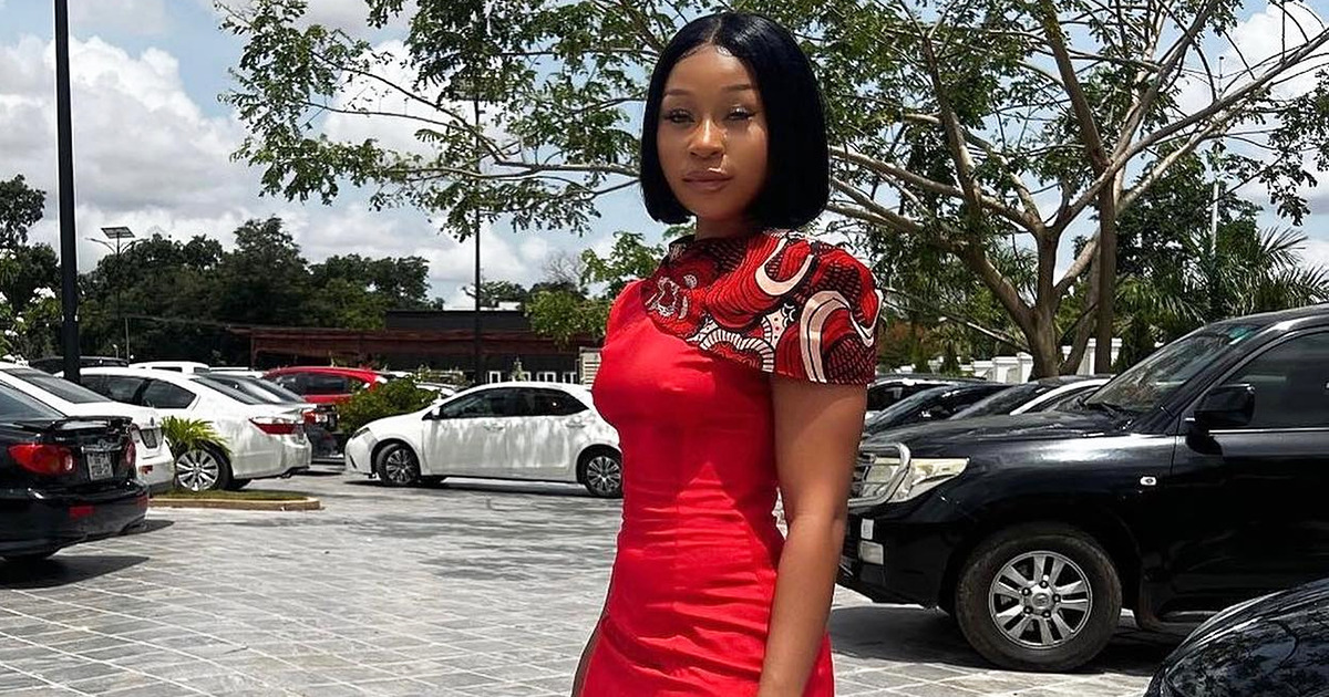 VIDEO: Ghanaian Social Media Personality Efia Odo Gifted 5000Ghs/400USD ...