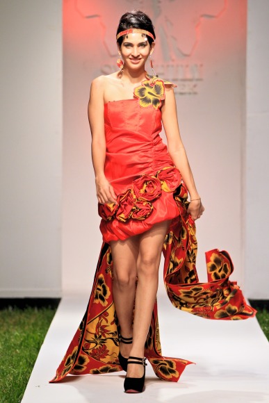 Asya Idarous Khamsin @ Swahili Fashion Week 2014, Day 2 - Tanzania, Dar ...