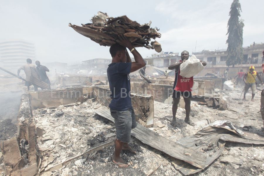 Fire In Ghana’s Burns 2nd Hand Fashion Market To The Ground – Pics By ...